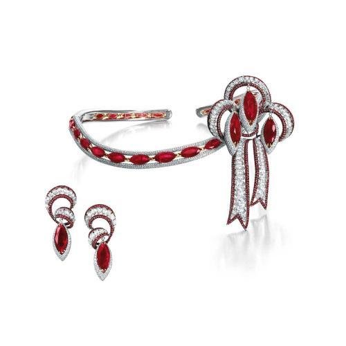 Earrings by Opera Omnia